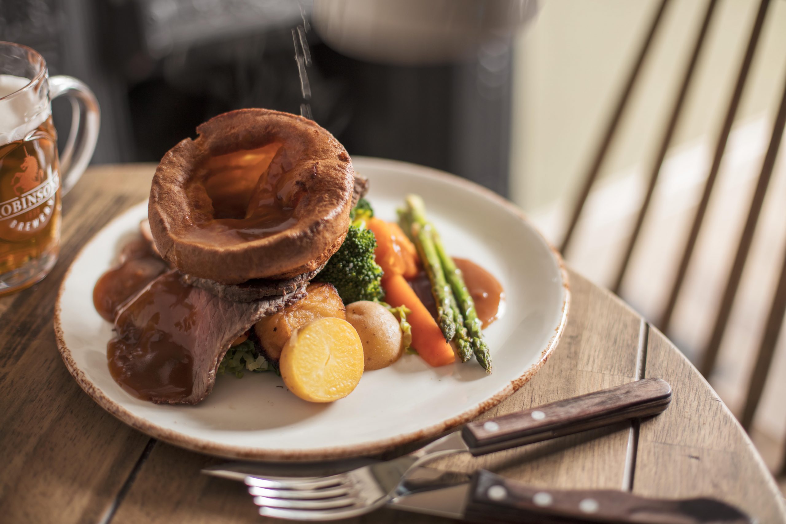 Pub and Restaurant in Hawkshead – The Queens Head Inn.